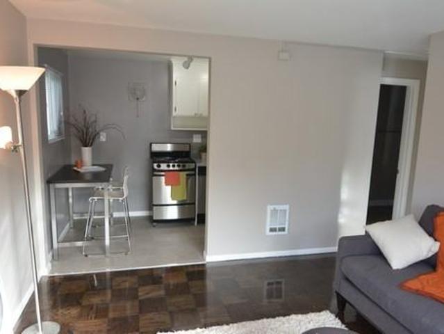 1101 10th Ave E 1 Bedroom Apartment for Rent at 1101 10th Ave E, Seattle, WA 98102 Broadway