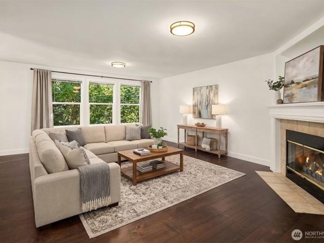1101 10th St Apt 13, Snohomish, WA 98290