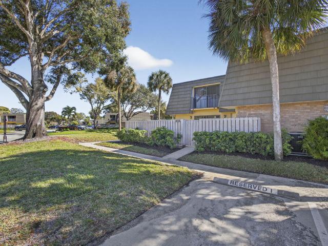 1101 11th Way, West Palm Beach, FL 33407 | MLS #R11161