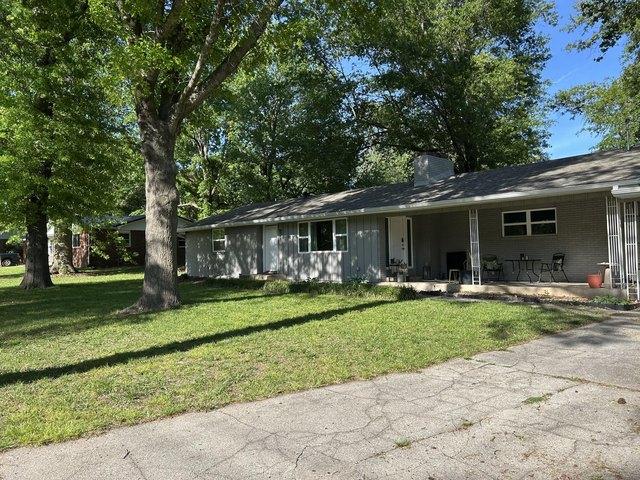 1101 13th St, Monett, MO 65708
