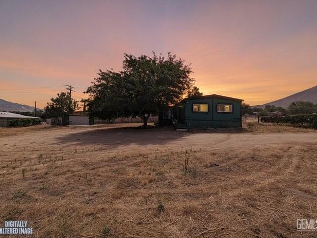 11023 Marcia St, Weldon, CA 93283