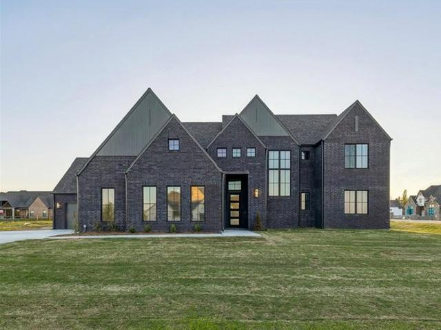 11023 N 86th Ct E, Owasso, OK 74055