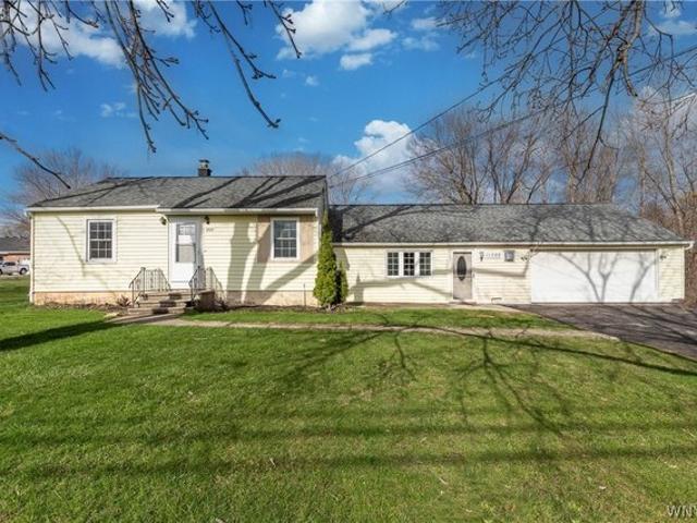 11020 Transit Rd, East Amherst, NY 14051