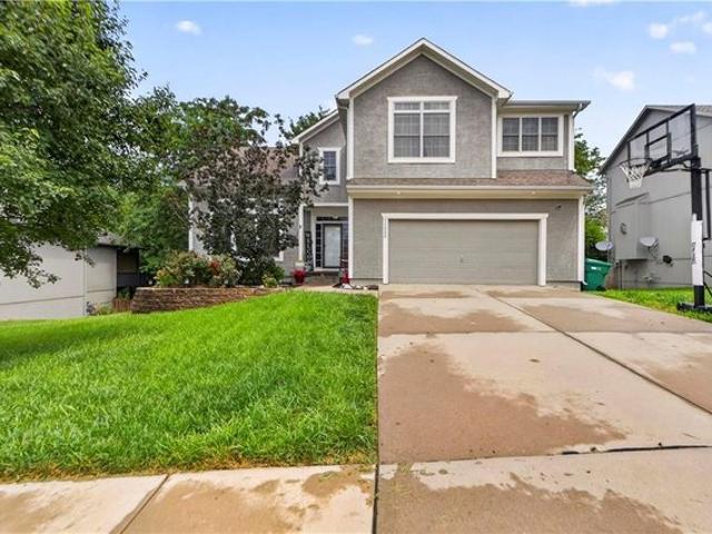 11020 Augusta Dr, Kansas City, KS 66109