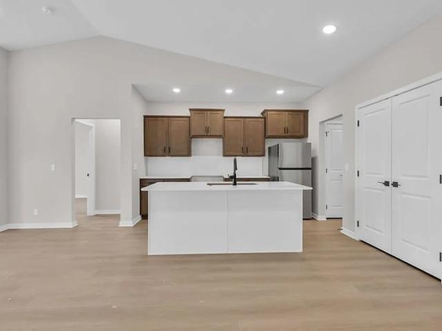 11020 S 97th St, Papillion, NE 68046