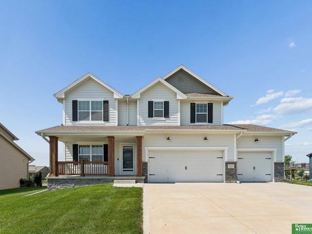 11021 Cove Hollow Dr, Papillion, NE 68046
