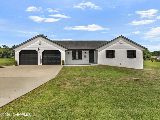 11021 Maple Leaf Ln, Holts Summit, MO 65043
