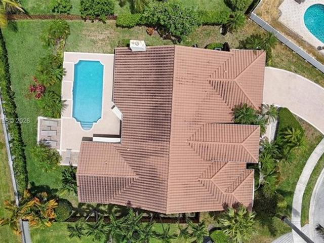 11021 NW 7th St, Plantation, FL 33324