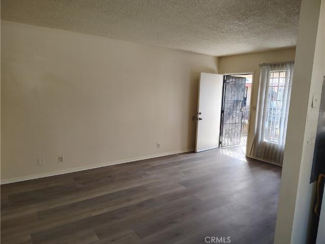 11022 Crenshaw Boulevard 4