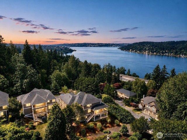 11022 SE 61st Pl, Bellevue, WA 98006