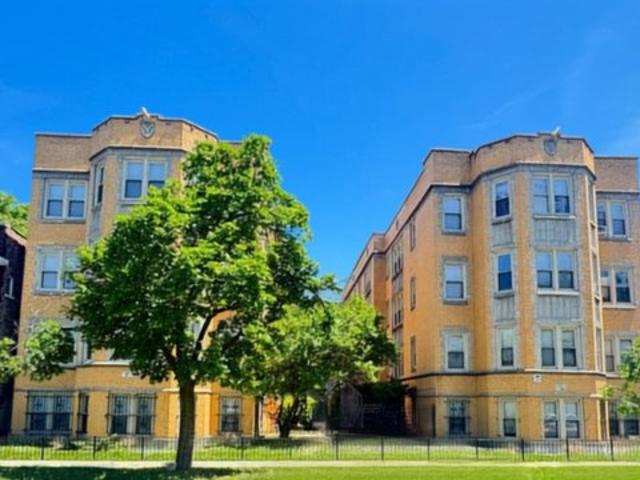 11027 S King Dr, Chicago, IL 60628