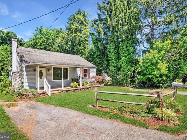 11024 Hickory School Rd, Williamsport, MD 21795