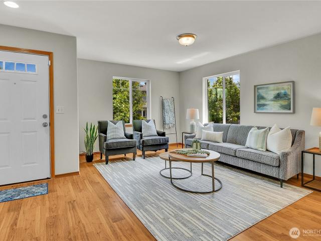 11024 Meridian Place W