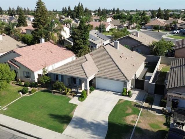 11025 Tipperary Dr, Bakersfield, CA 93311