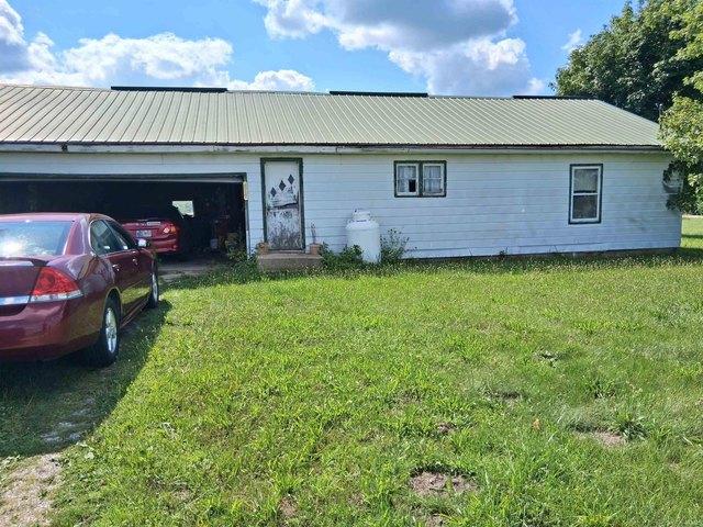 11025 S 500 St W, Silver Lake, IN 46982