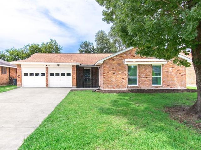 11026 Sandstone St, Houston, TX 77072
