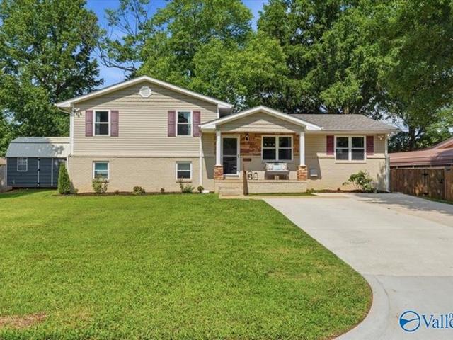 11028 Crestfield Dr SE, Huntsville, AL 35803