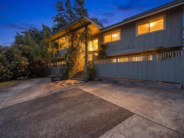 1102 Mailuna Pl, Makawao, HI 96768