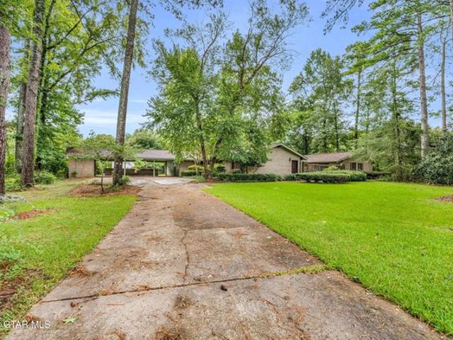 1102 Nottingham Rd, Starkville, MS 39759