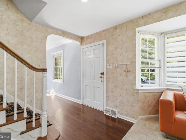 1102 Orleans Road