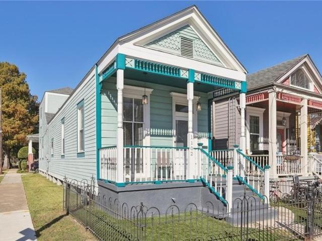 1102 Adams St, New Orleans, LA 70118