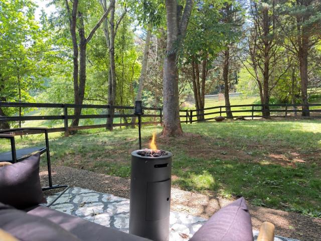 1102 amber ridge rd