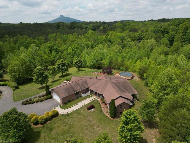 1102 Bear Creek Lane
