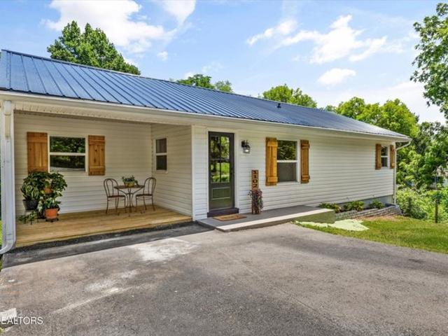 1102 Brookside Ave, Maryville, TN 37804