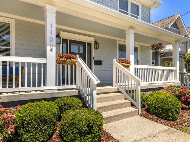1102 Caldwell Avenue