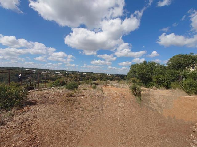 1102 Cliffview Dr