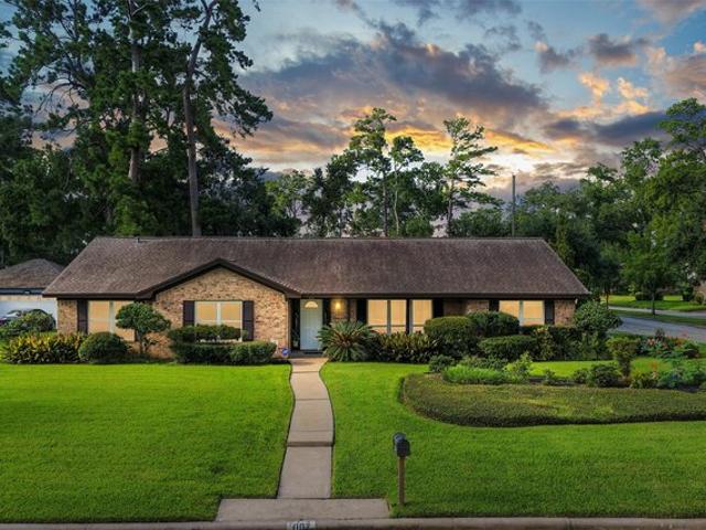 1102 Doral Ln, Houston, TX 77073