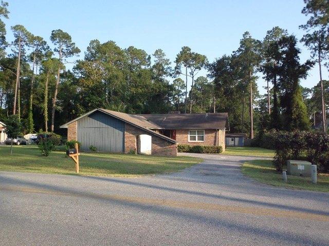 1102 Douglas Dr, Bainbridge, GA 39819
