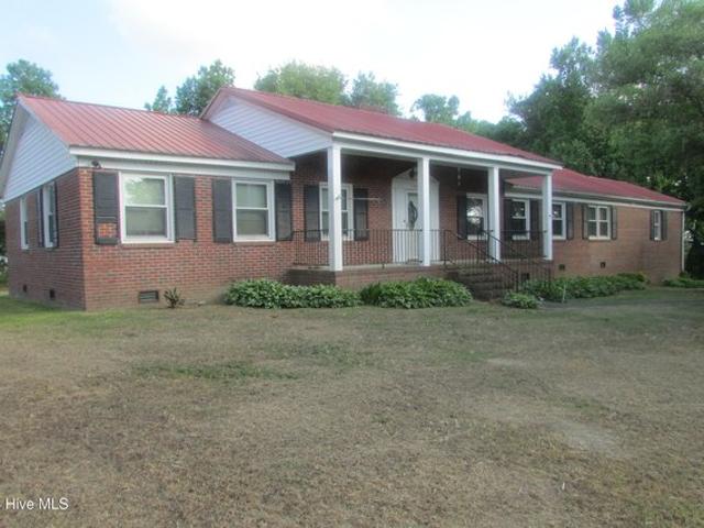 1102 Isaac Weeks Rd, Clinton, NC 28328