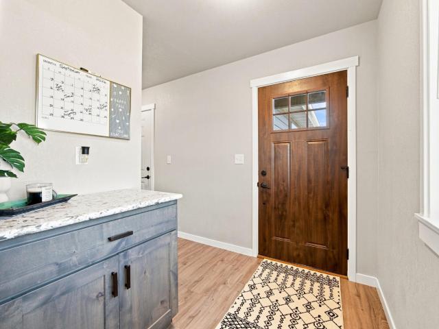 1102 LILAC Lane