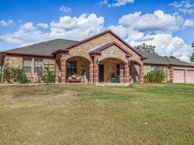 1102 Private Road 2332