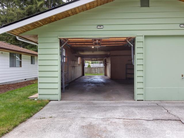 1102 rd Drive SE