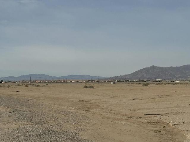 1102 Stanford Ave, Salton City, CA 92274 | MLS #NDP2602 | Compass