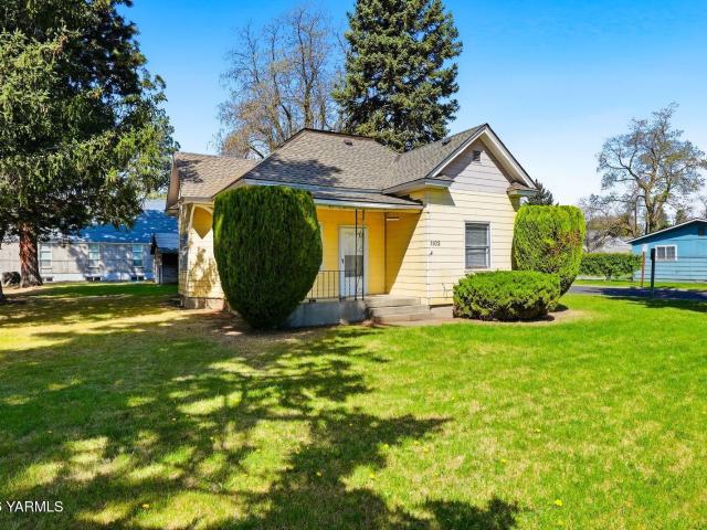 1102 S Fair Ave, Yakima, WA 98901 | MLS #26 1231 | Compass