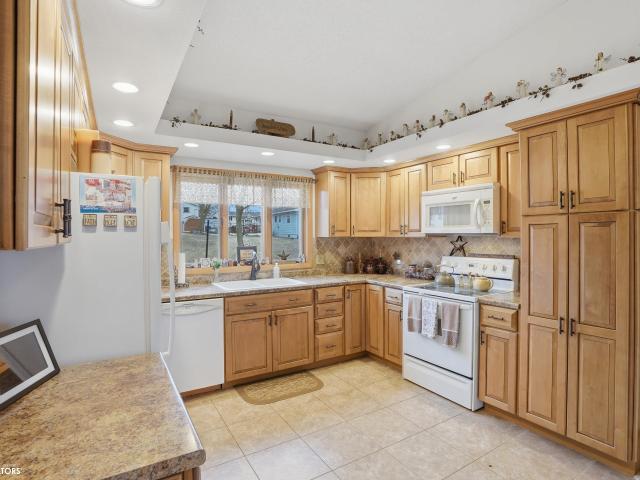 1102 S Linden Lane