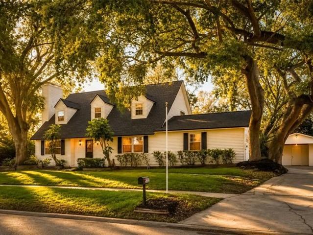 1102 Samy Dr, Tampa, FL 33613