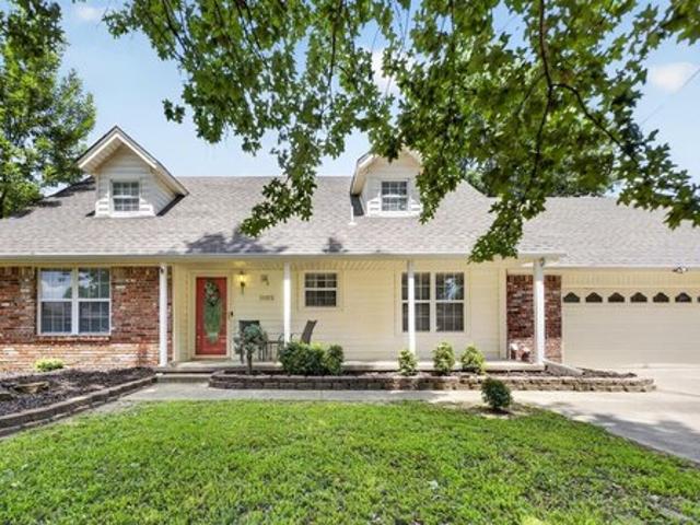 1102 W 20th St, Claremore, OK 74017