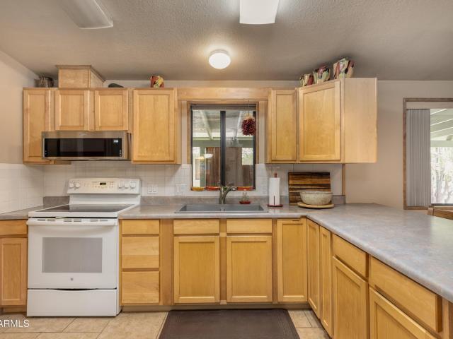 1102 W Chatham Drive