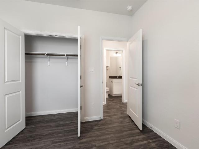 1102 Warm Springs Dr