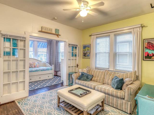 1102 wesley winter rental Ave