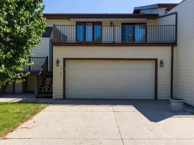 1102 Westwood St, Bismarck, ND 58504
