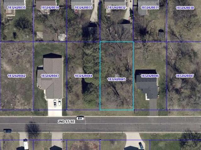 1102 2nd St SE, Faribault, MN 55021