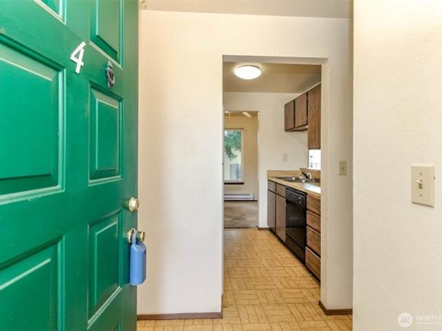 1102 8th St NE Unit 4, Auburn, WA 98002