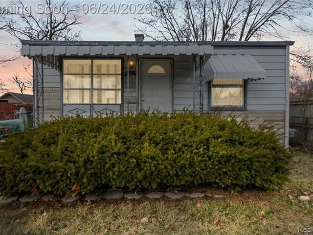 11033 Continental Ave, Warren, MI 48089