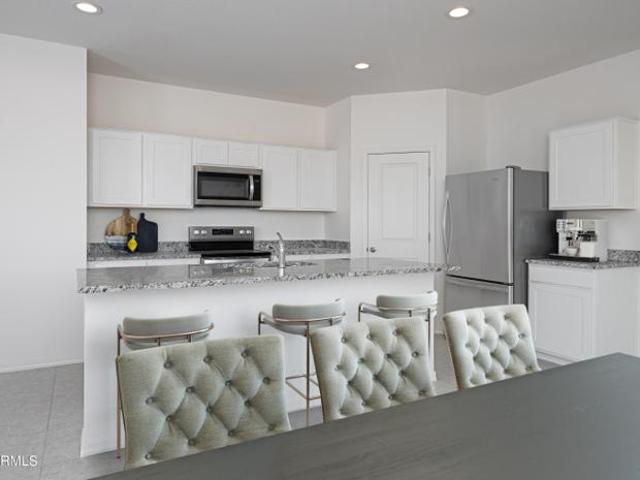11033 N 165th Ave, Surprise, AZ 85388