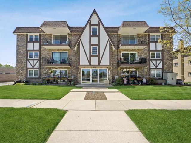 11036 S Kilpatrick Ave Unit 2NW, Oak Lawn, IL 60453